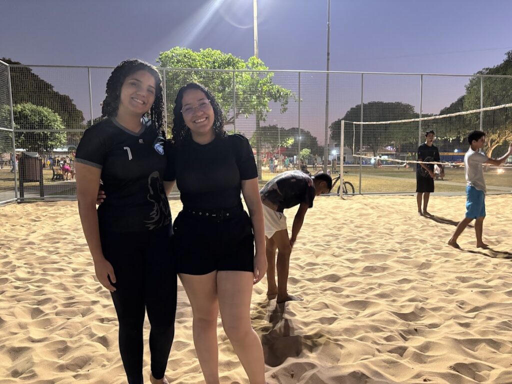 Praça Brasília é inaugurada no Aureny I com espaço de lazer, esporte e ...